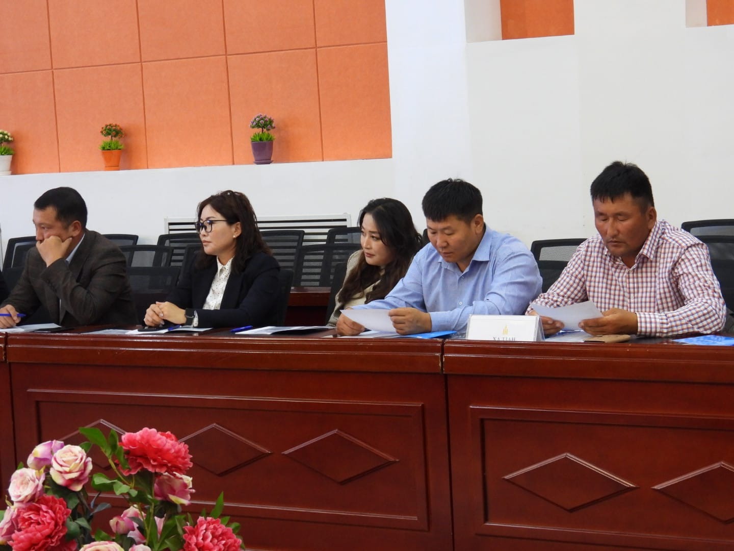 СУМДЫН ИТХ ЫН ДАРГА НАРИЙН БИЧГИЙН ДАРГА СУМДЫН ИТХ ЫН ТӨЛӨӨЛӨГЧДИЙГ ЧАДАВХЖУУЛАХ СУРГАЛТ