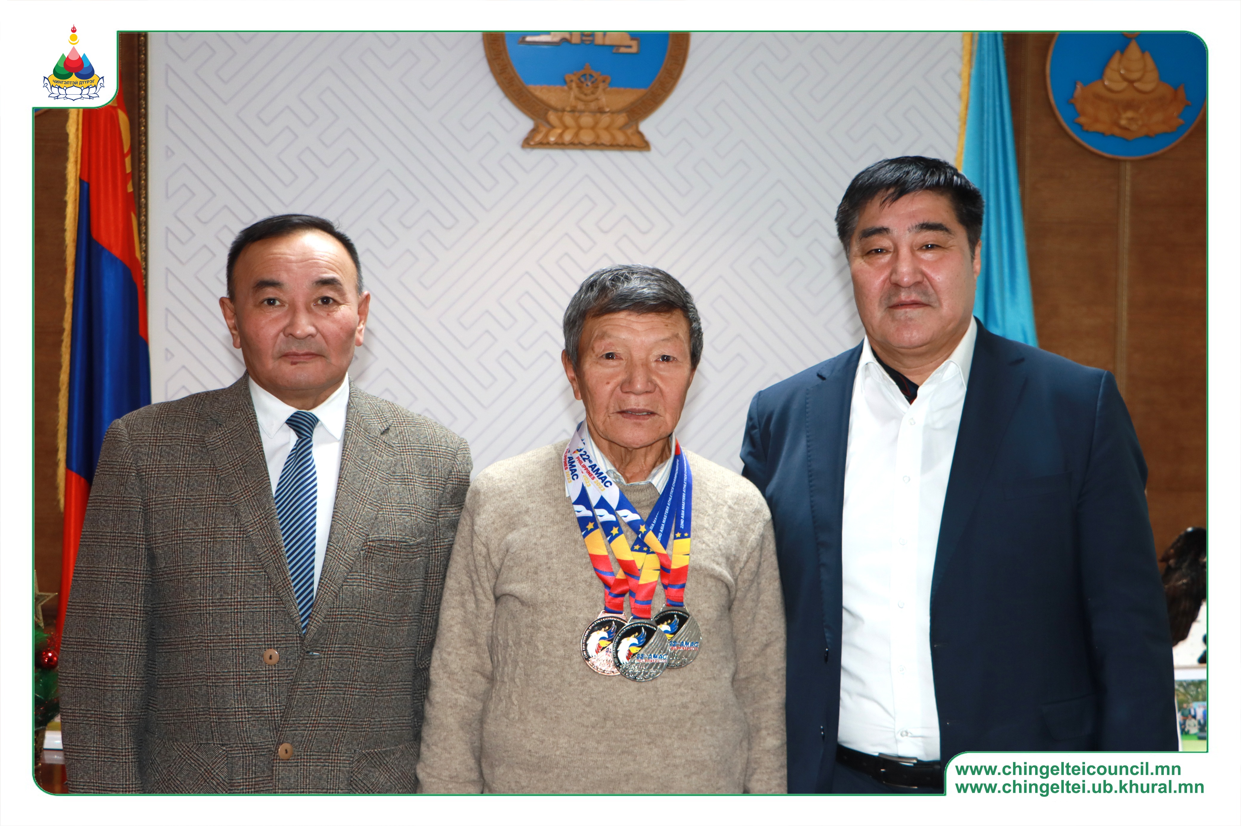 ХӨНГӨН АТЛЕТИКИЙН СПОРТЫН МАСТЕР Ч БОЛДБААТАРЫГ ХҮЛЭЭН АВЧ ХҮНДЭТГЭЛ ҮЗҮҮЛЛЭЭ